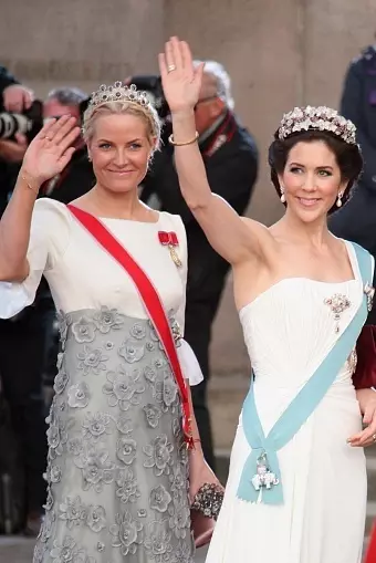 Die Geschichte aus einem Stück: die Rubin-Tiara der Prinzessin Mary von Dänemark, geschaffen für die Krönung Napoleons Foto Nr. 1