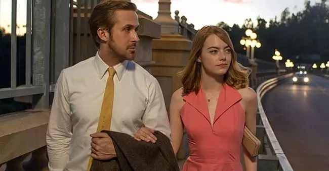 Perhiasan tina pilem: pendants of Emma Stone di La La Land anu unggal poto # 2 mampuh