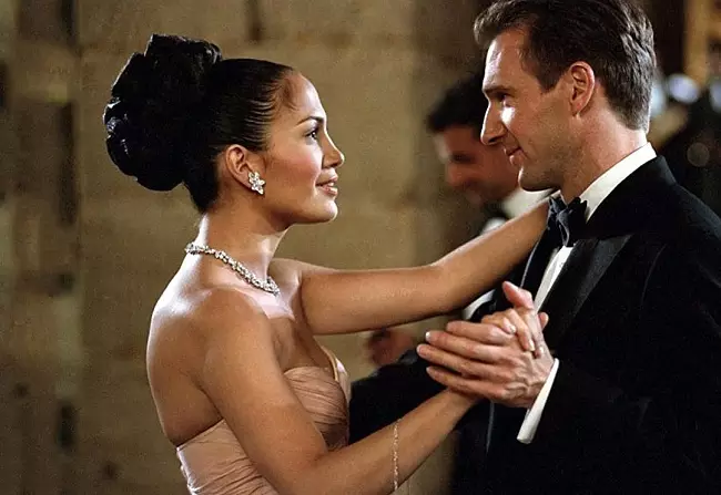 Filmsmycken: Harry Winston diamanter på Jennifer Lopez i Mistress Maid 46321_1