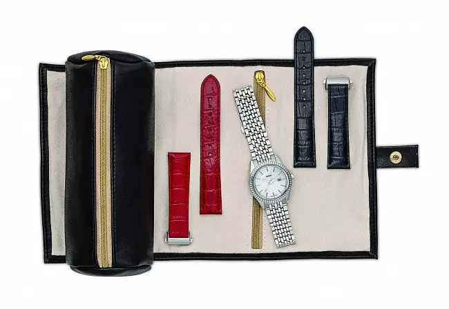 Rado renueva la colección HyperChrome Classic con nuevos relojes y lanza la foto n. ° 1 del estuche de viaje