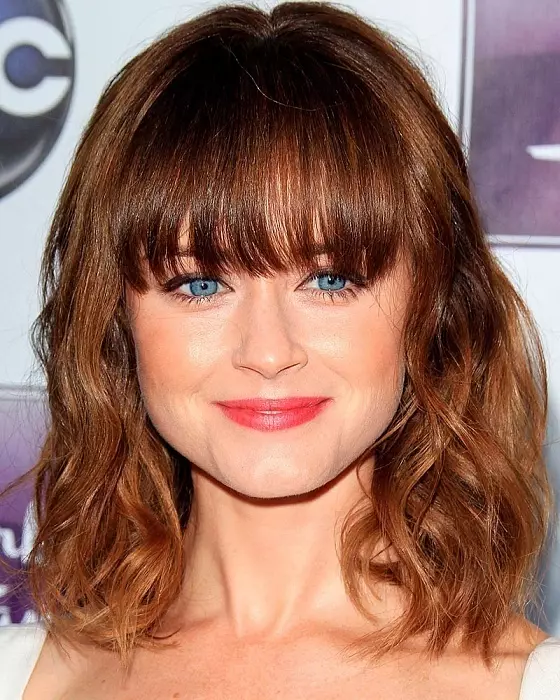 Become beautiful with InStyle: which bangs are right for you photo # 4