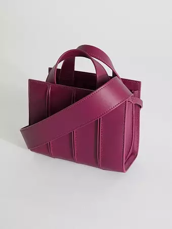 Max Mara prezentis la datrevenan kolekton de sakoj Whitney Bag foto # 5