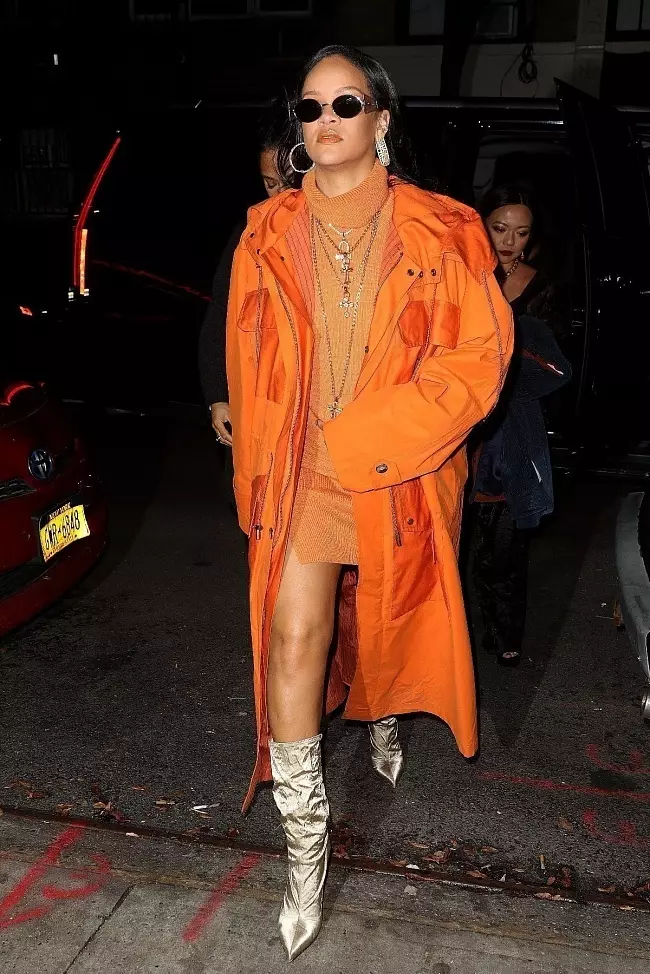 Les looks ultra-tendance de Rihanna à répéter cette année photo #1