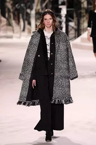 Chanel Metiers d'Art 2019–2020 תמונה מס' 8