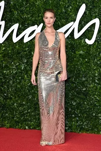 Rosie Huntington-Whiteley i Bottega Veneta bilde nr. 17