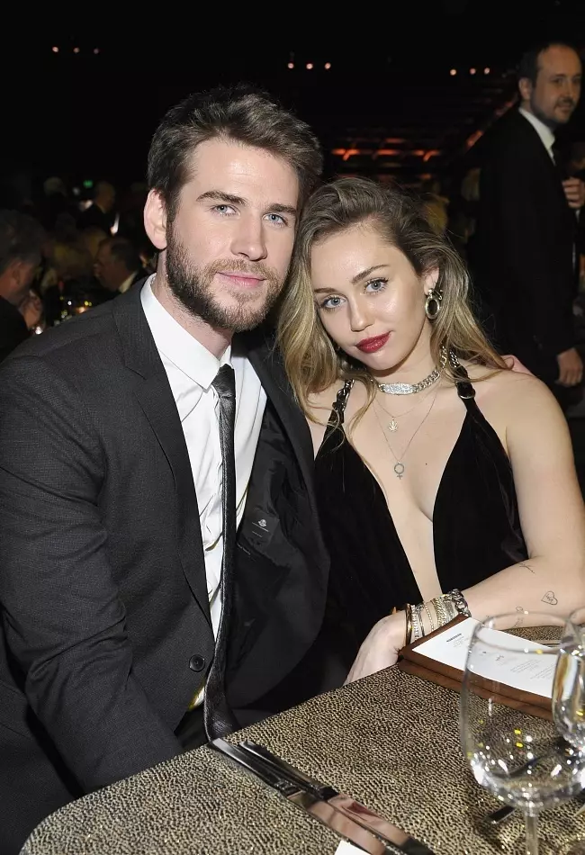 D'Miley Cyrus an de Liam Hemsworth hunn d'Foto # 1 opgebrach