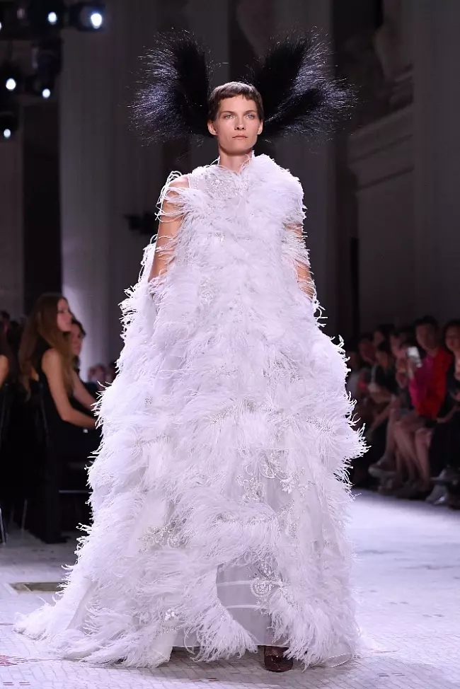 "Noblesse radicale" : comment s'est passé le défilé de la collection couture Givenchy 2020 photo 4