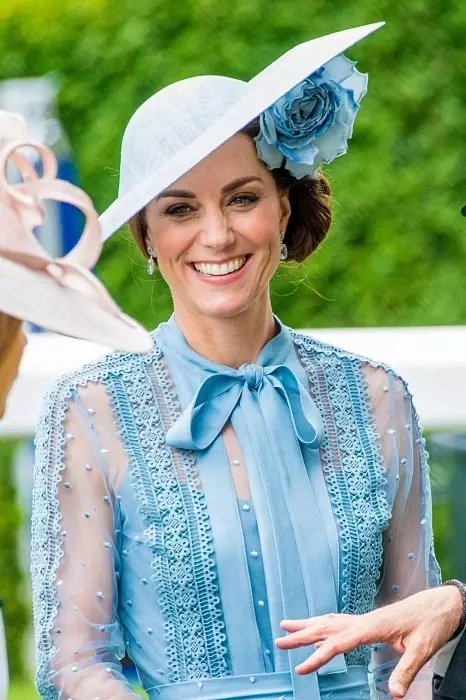 Sfilata di cappelli alle corse reali di Ascot foto #8