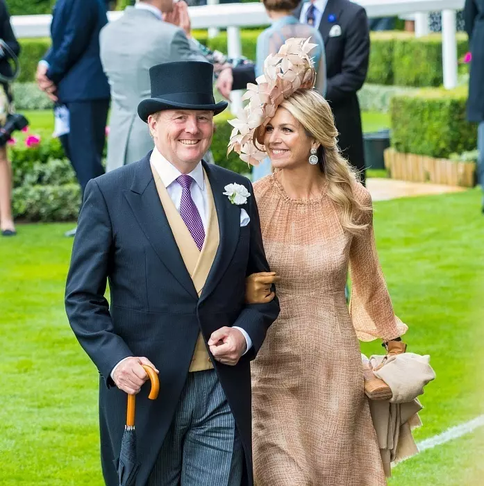 Sfilata di cappelli alle corse reali di Ascot foto n. 9