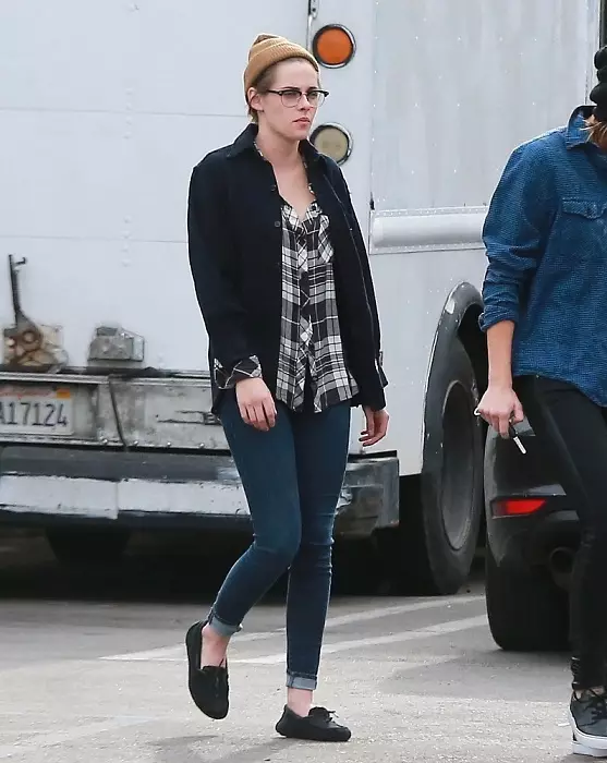 Kristen Stewart, 2014. Però potser Stewart brilla en alta costura a la catifa vermella, entre esdeveniments socials, "interpreta" el paper d'una noia americana normal. foto número 8