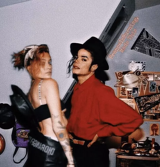 De dochter fan Michael Jackson kommentearre op 'e film "Leaving Neverland" foto # 1