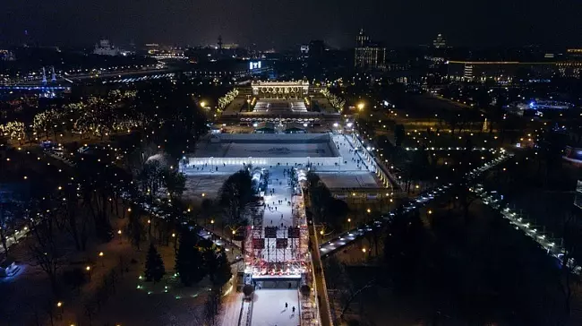 Mabaka a 4 a ho qeta Letsatsi la Baithuti ho Gorky Park foto №4