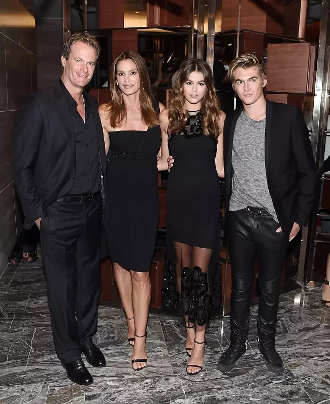 Cindy Crawford a Randy Gerber Foto # 3