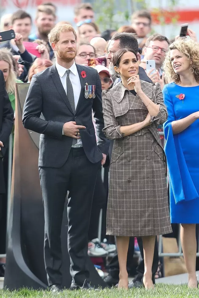 Litšoantšo tsohle tsa Meghan Markle ho tloha leetong la New Zealand foto # 1