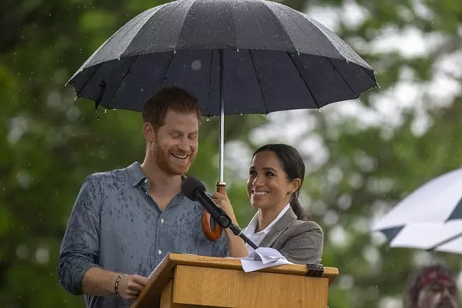 Sa a se renmen: pi bon foto Meghan Markle ak Prince Harry foto # 5