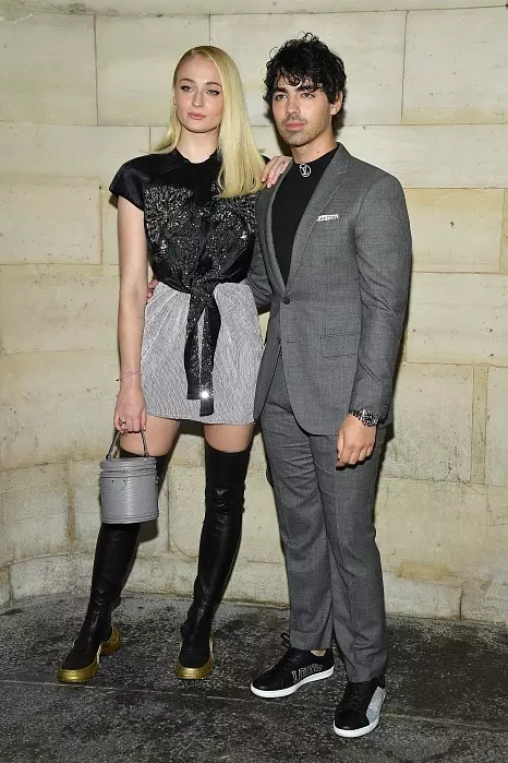 Sophie Turner en Joe Jonas foto # 2