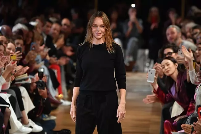 Նորաձևության ցուցադրություն Stella McCartney-ի գարուն-ամառ 2019 լուսանկար # 10