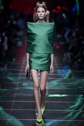 Error 404: Desfile de modas Primavera-Verano 2019 de Balenciaga Foto # 8