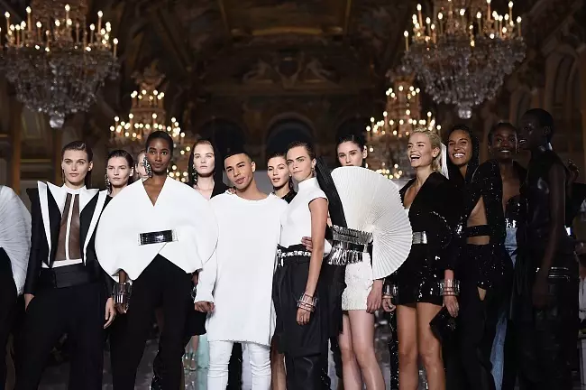 Келечектен келген коноктор: Balmain жаз-жай 2019 мода көргөзмөсү №12 сүрөт