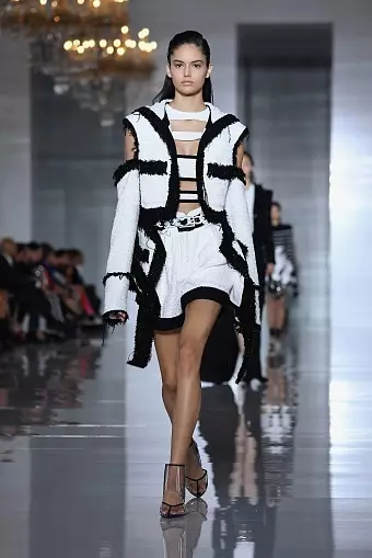 სტუმრები მომავლიდან: Balmain შოუ 2019 წლის გაზაფხული-ზაფხული ფოტო #5