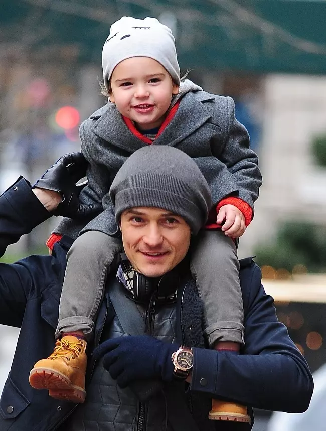 Orlando Bloom bere semearekin argazki # 8