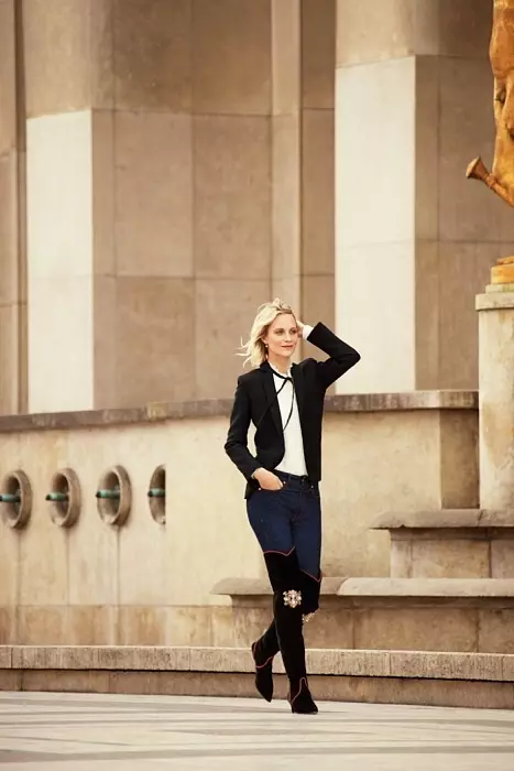 Tarda a París: Poppy Delevingne a la foto núm. 6 de la campanya publicitària de Roger Vivier