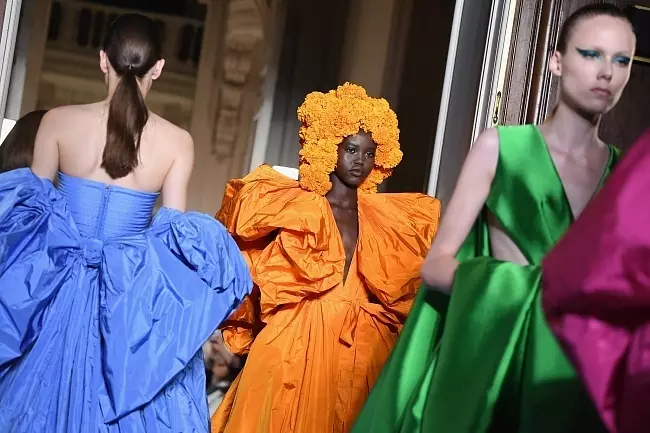 Valentino haute couture -näyttely syksy-talvi 2018/19 kuva #3