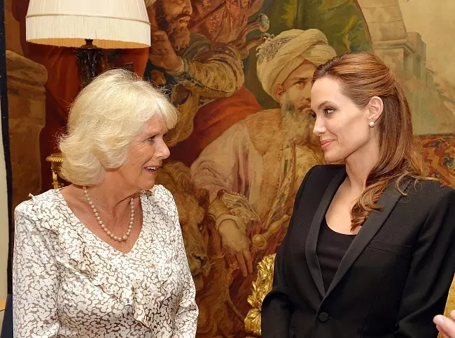 Duchess Camilla และ Angelina Jolie photo # 2