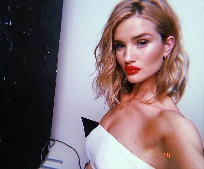 Φωτογραφία Rosie Huntington-Whiteley φωτογραφία # 3