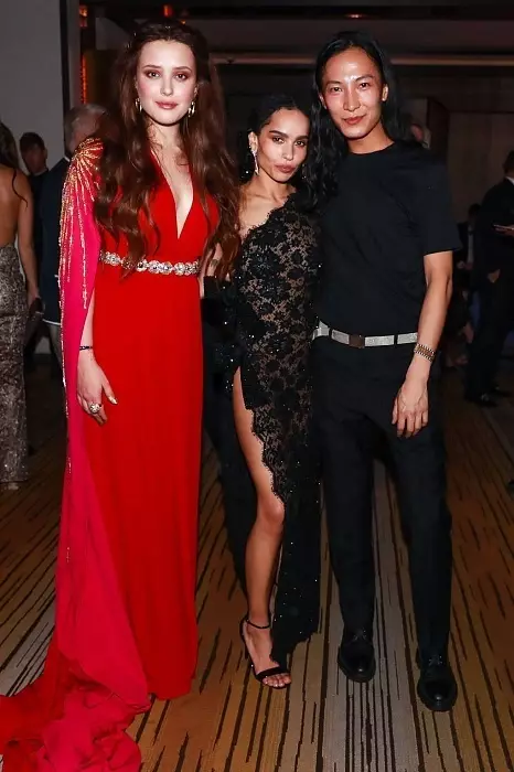 Katherine Langford、Zoe Kravitz 和 Alexander Wang 在 Versace 派对后照片 #8